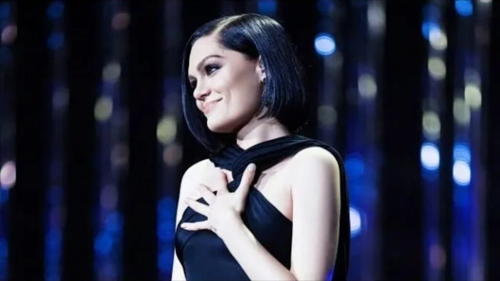 Jessie J's Stirring Performance of "I Have Nothing" Pays Tribute to ...