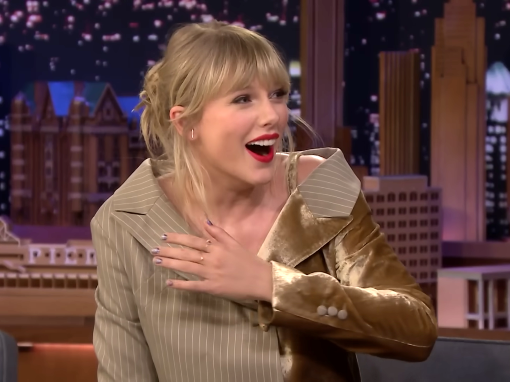Taylor Swift Laughs at Herself With The Hilarious Laser Eye Surgery ...