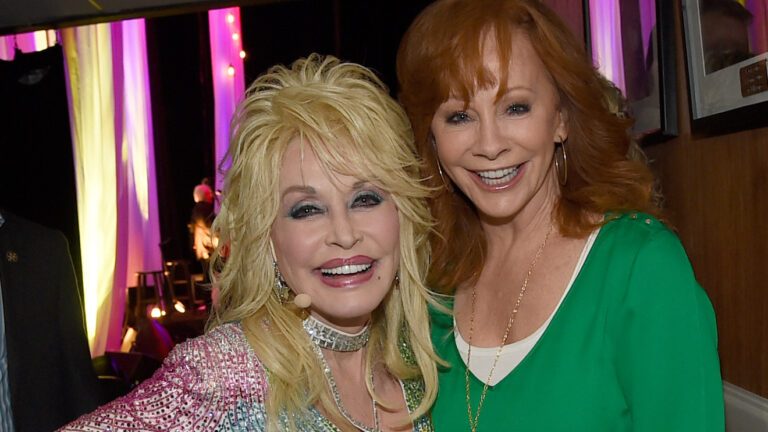 Reba McEntire Names the One Modern Artist Who Reflects Dolly Parton’s ...